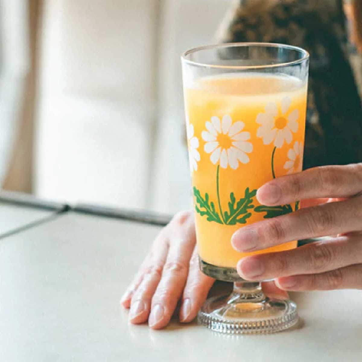 Aderia Retro Glass Tumbler with Stem – NO.59 STUDIO